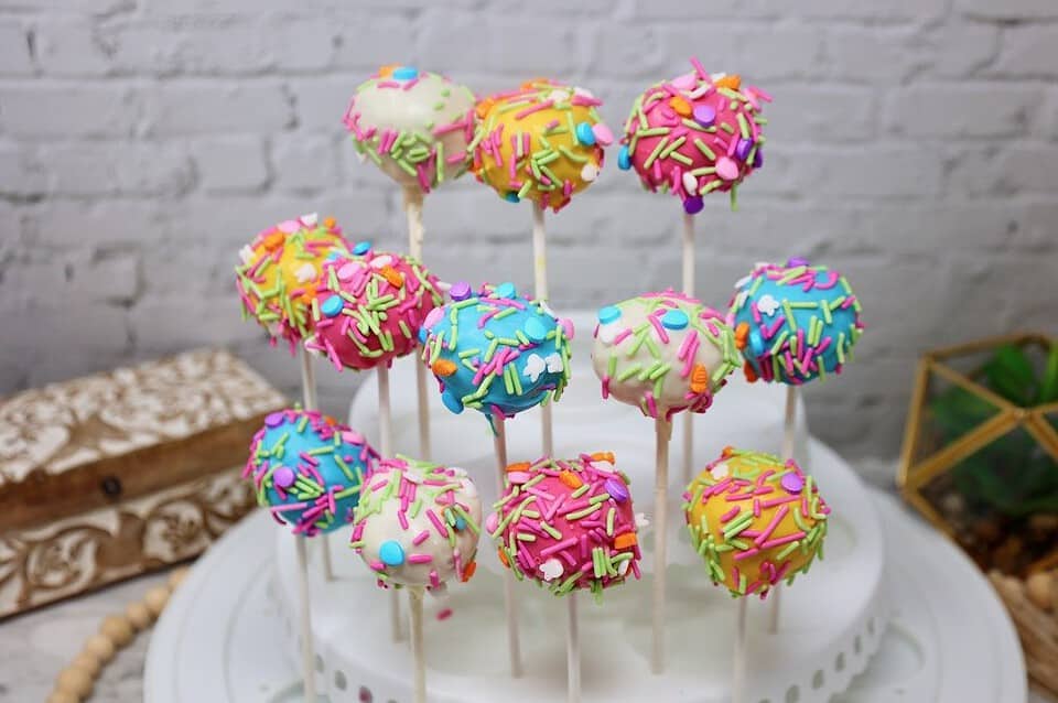 Easy Sugar Cookie Cake Pops - Grace Like Rain Blog