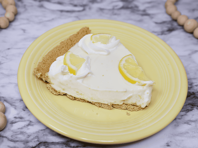 3 Ingredient Lemon Pie (No Bake Lemon Icebox Pie with Condensed Milk ...