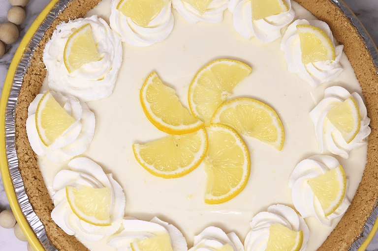 3 Ingredient Lemon Pie (No Bake Lemon Icebox Pie with Condensed Milk ...