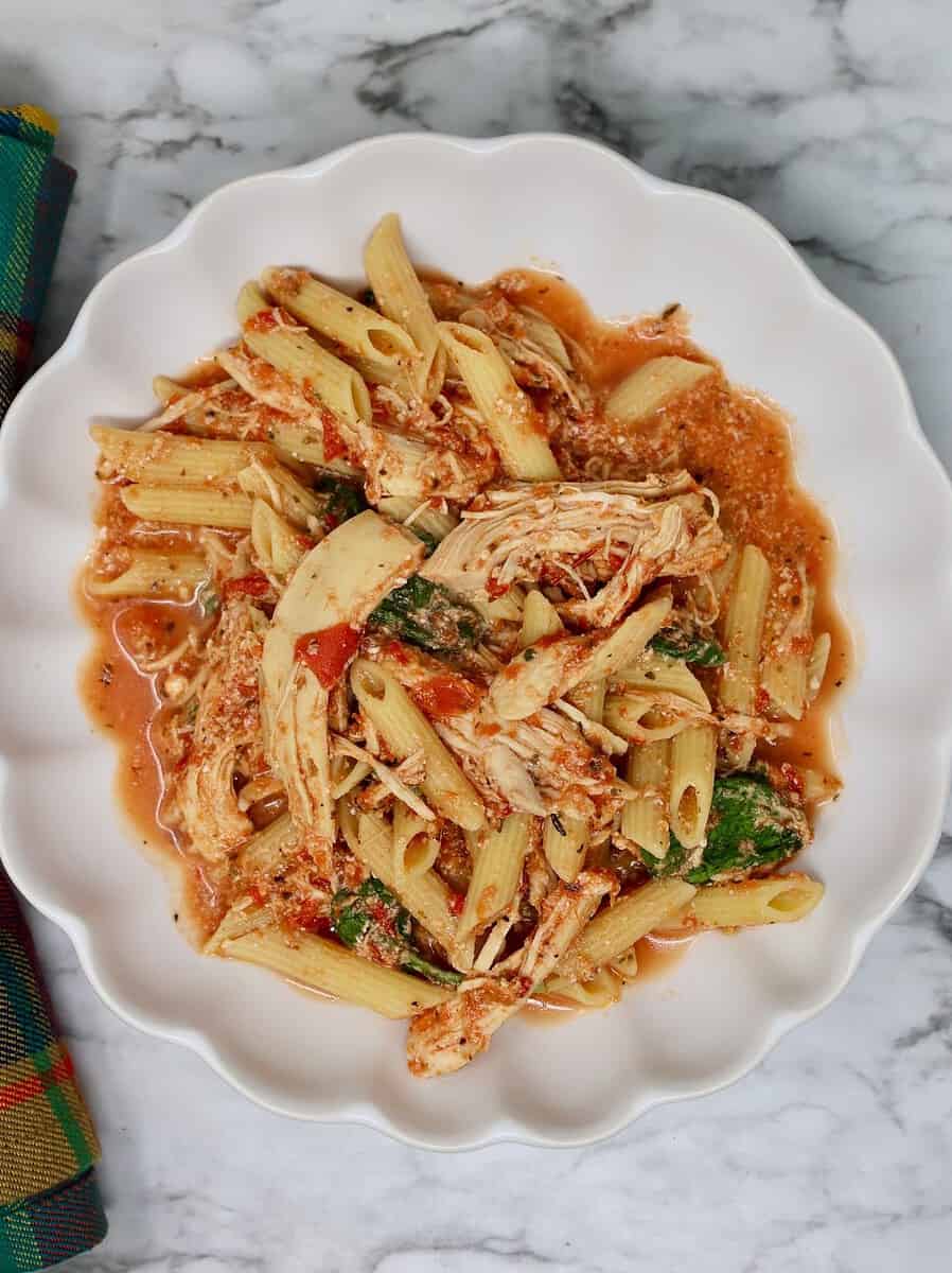 Olive Garden Chicken Pasta (Easy Slow Cooker Creamy Italian Recipe ...