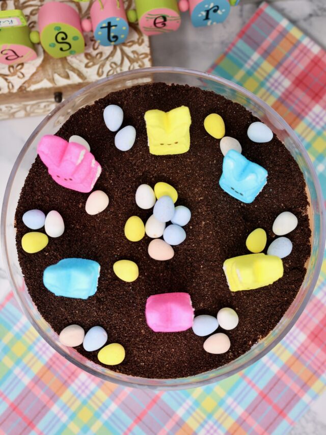 Easter Dirt Cake Trifle with Peeps (Easy Layered Easter Dessert ...