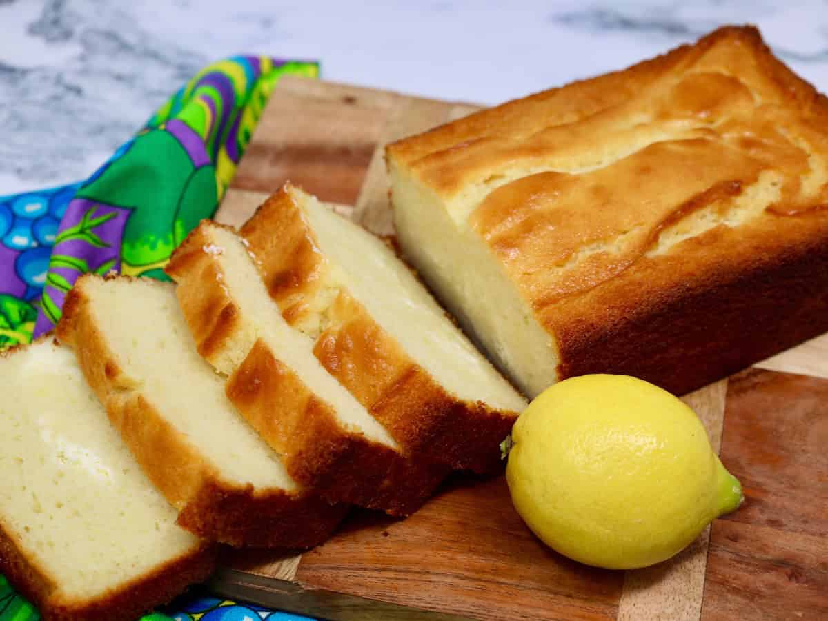 Paula Deen’s Lemon Blossoms Recipe (Easy Glazed Mini Lemon Cakes ...