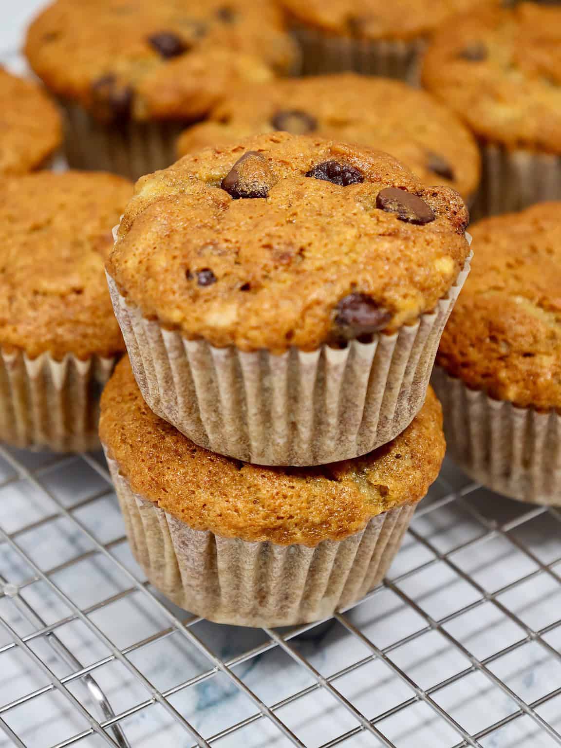 Easy Banana Walnut Chocolate Chip Muffins (The Best Moist Recipe ...