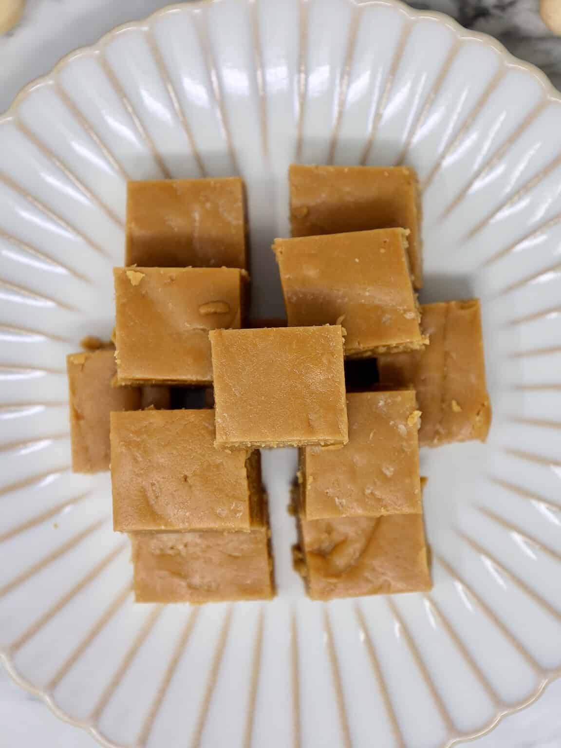 Biscoff Cookie Butter Fudge - Grace Like Rain Blog